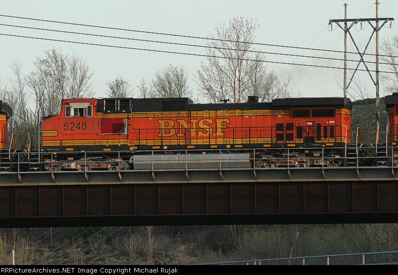 BNSF 5240